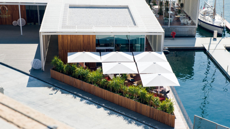 Pérgola con palillería curva Pergostar Horizontal | IASO